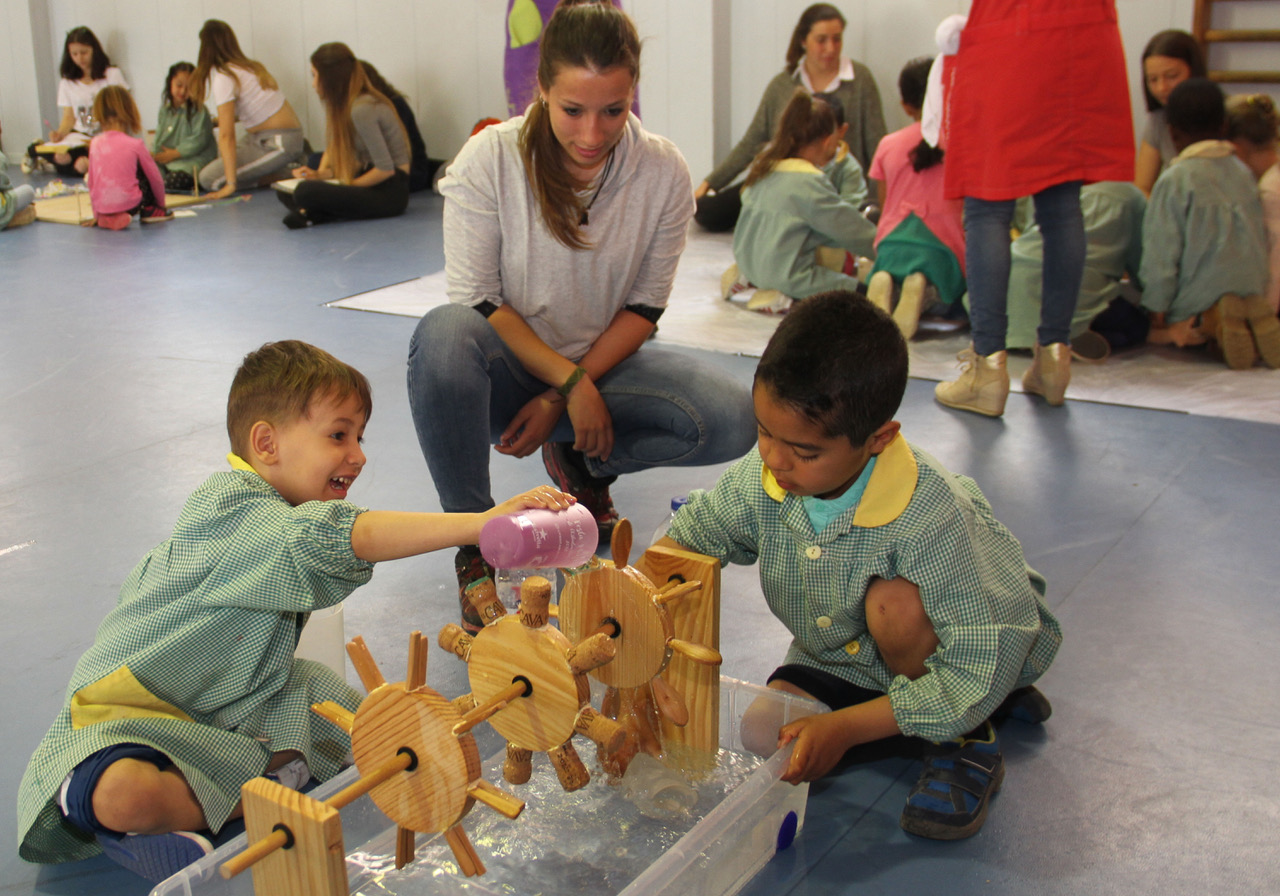 Estudiants de la FEPTS de la UdL creen espais de ciència per alumnes d ...